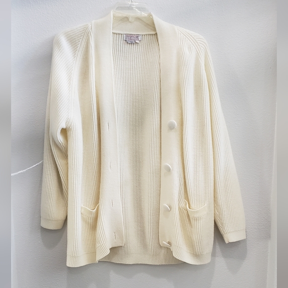 Lindsey blake | Sweaters | Lindsey Blake Thick Heavy Cream Colored ...